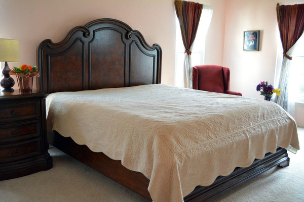 Tache Super Soft Tan Scalloped Magic Carpet Quilted Fleece Bedspread S