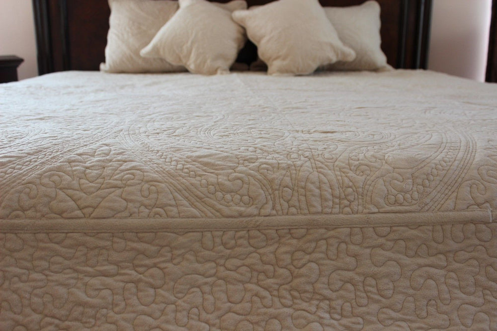 Tache Super Soft Tan Scalloped Magic Carpet Quilted Fleece Bedspread S
